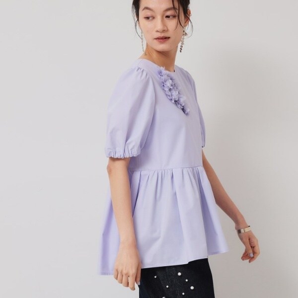 スーナウーナ（SunaUna）/【接触冷感／ペプラム】コサージュ風ブラウス