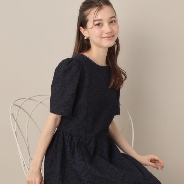 クチュールブローチ（Couture Brooch）/【一枚で着映える・華やか・花柄刺繍】カットワークレースワンピ