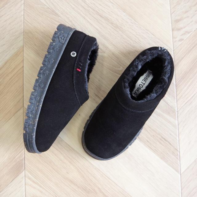 ミネトンカ（MINNETONKA）/ボアスリッポン NEVA