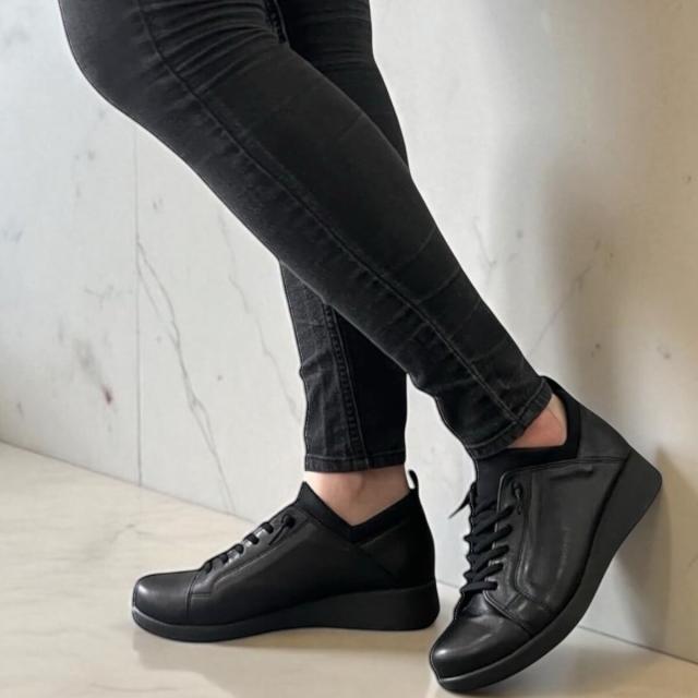 モネ（Monet）/【25秋冬新作】【4E幅広/超軽量】 コンフォートスニーカー / シューレースゴム使用