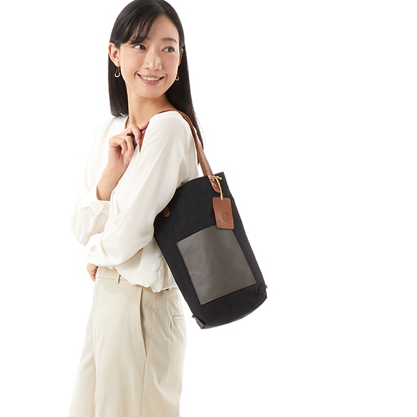 タイドウェイ（TIDEWAY）/NYLON LEATHER POCKET TOTE