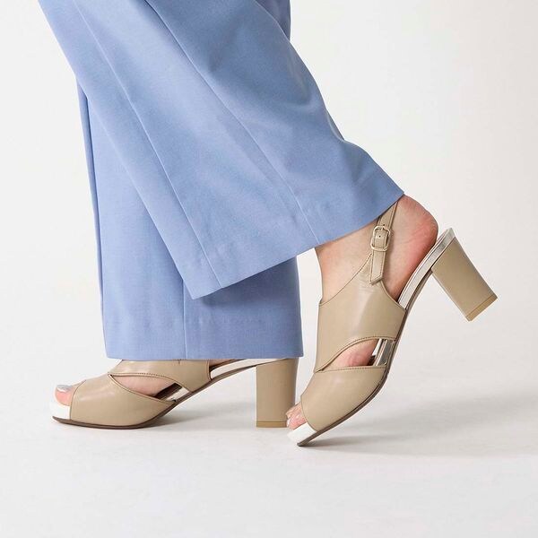 リズ・ラフィーネ（Riz raffinee）/インストームサンダル