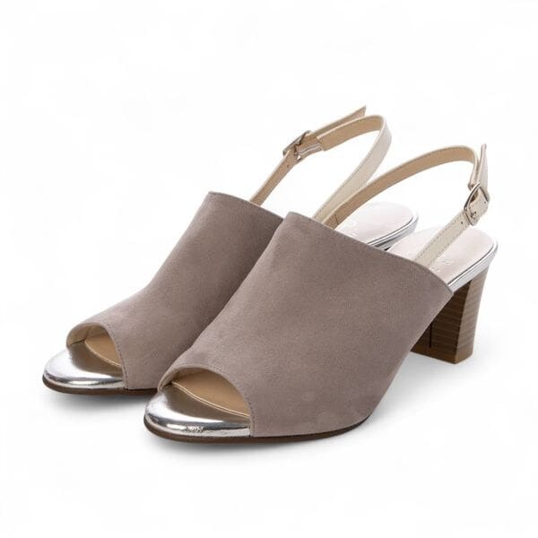 リズ・ラフィーネ（Riz raffinee）/カバードサンダル