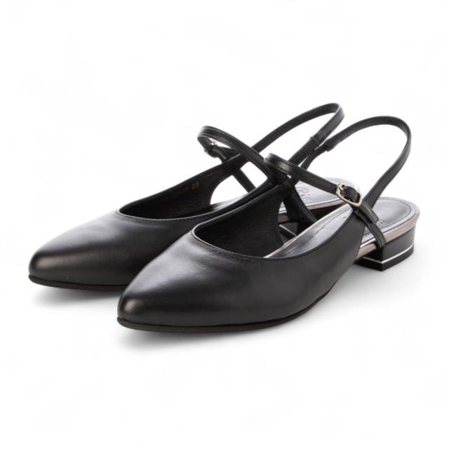 リズ・ラフィーネ（Riz raffinee）/バックストラップパンプス