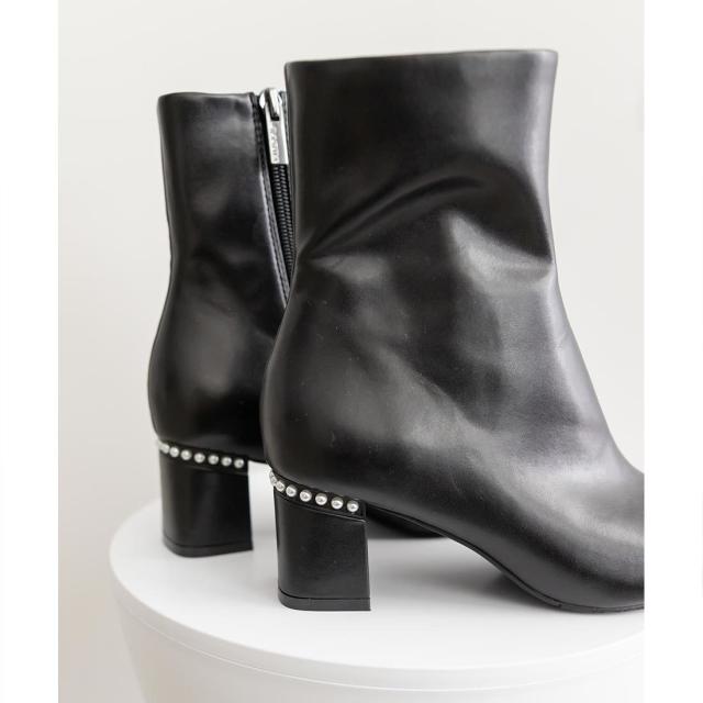 ランダ（RANDA）/【22．5−25．5】晴雨兼用 パールヒールショートブーツ