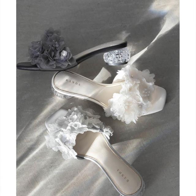 ランダ（RANDA）/【22．5−25．5】シフォンフラワーミュールサンダル