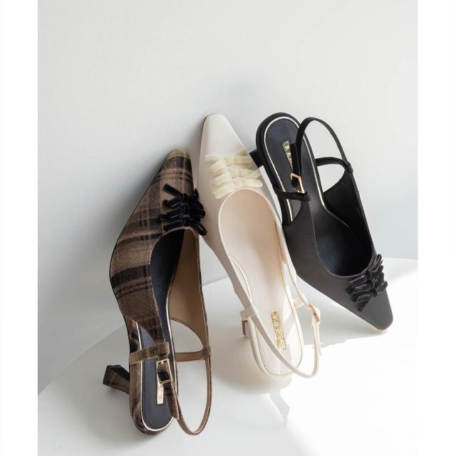 ランダ（RANDA）/＜25秋冬新作＞【22．5−25．5】ミニリボンバックストラップパンプス