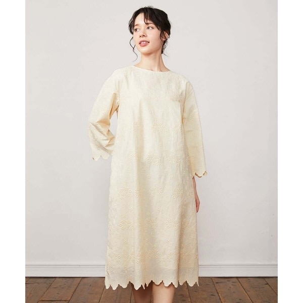 ホコモモラ（JOCOMOMOLA）/スカラップフラワー総刺繍ワンピース