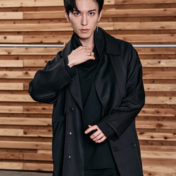 ノーアイディー（NO ID．）/ダブルガンフラップBIGトレンチコートの