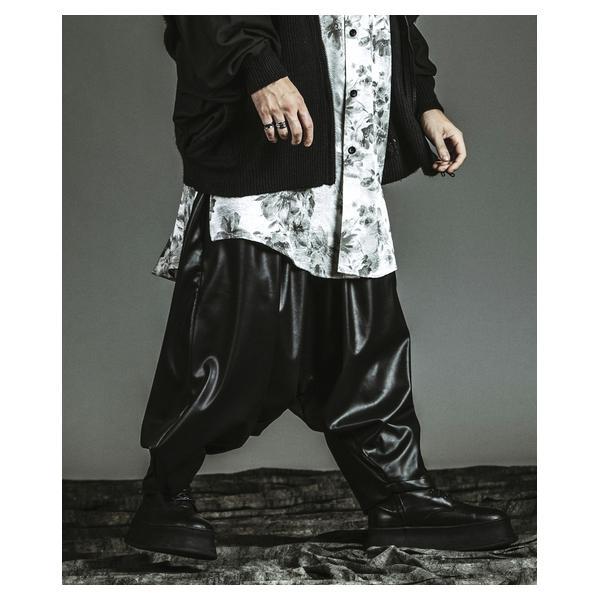 ノーアイディー（NO ID．）/シンセティックレザーサルエルトラウザーズ