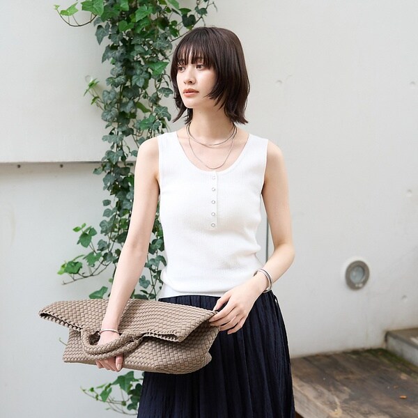 ルージュ・ヴィフ ラクレ（Rouge vif la cle）/ヘンリーネックニット