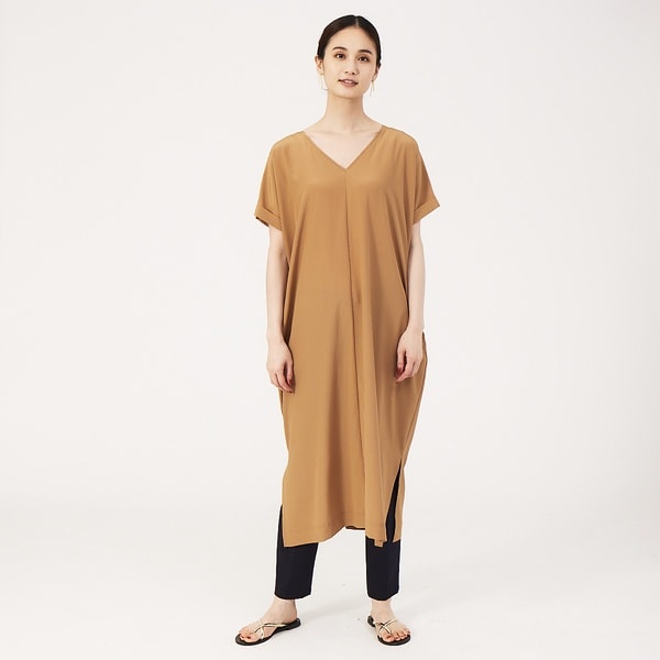 カリテ（qualite）/【WEB・一部店舗限定】Vネックワンピース