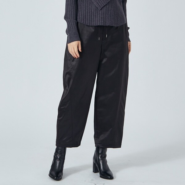 カリテ（qualite）/レザーライクカーヴィーパンツ
