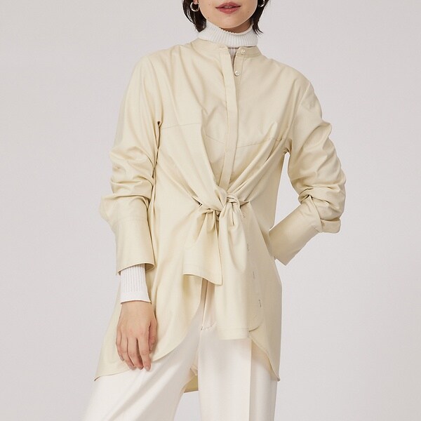 カリテ（qualite）/サイドボタンドレープブラウス