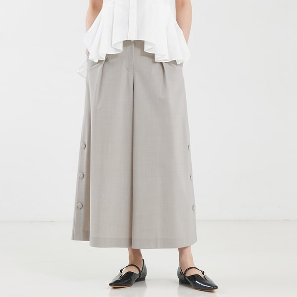 カリテ（qualite）/サイドボタンクロップドパンツ
