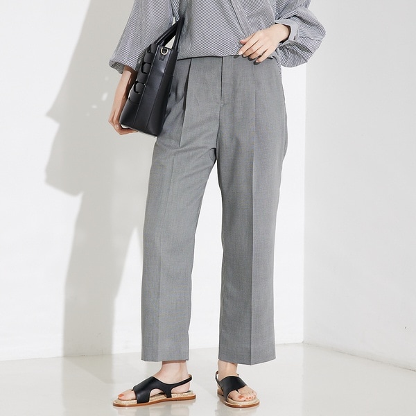 カリテ（qualite）/シャークスキンストレートパンツ