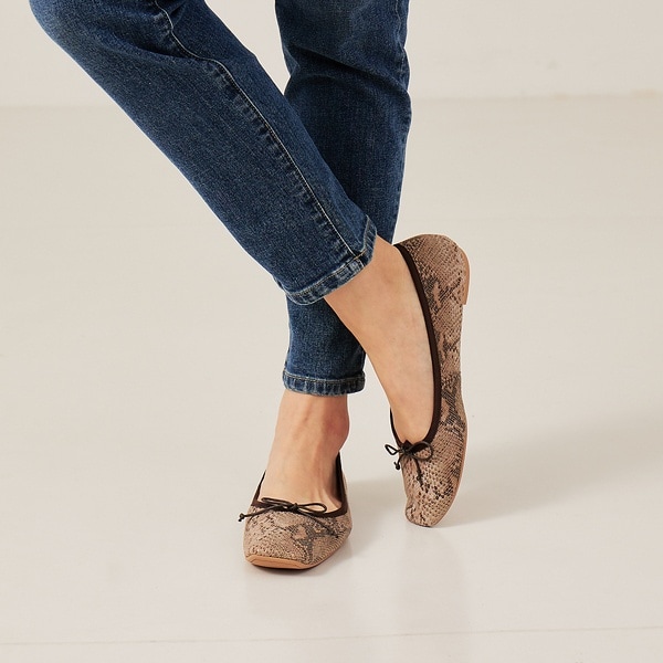 オゥ バニスター（Au BANNISTER）/ソフトスクエアトゥ バレエシューズ