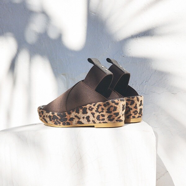 オゥ バニスター（Au BANNISTER）/【軽量】エラスティックベルトウェッジソールサンダル