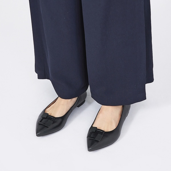 オゥ バニスター（Au BANNISTER）/スクエアモチーフフラットパンプス