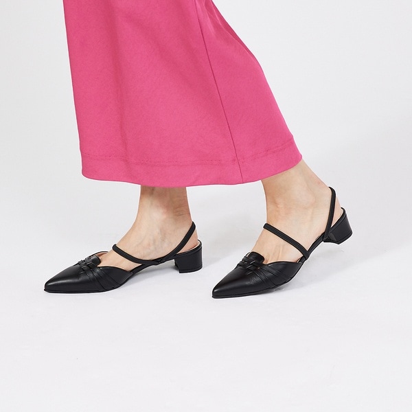 オゥ バニスター（Au BANNISTER）/【2WAYデザイン】マルチストラップパンプス