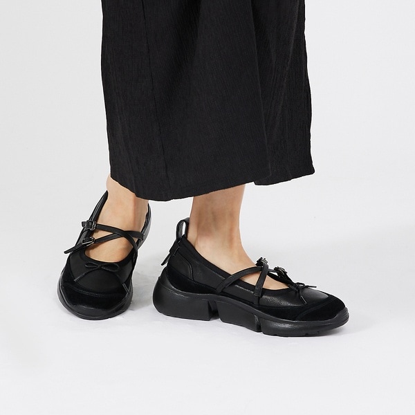 オゥ バニスター（Au BANNISTER）/バレエモチーフスニーカー