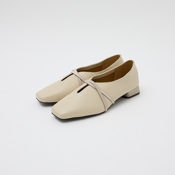 オゥ バニスター（Au BANNISTER）/【YouTuber紹介】ストラップソフトレザー フラットシューズ