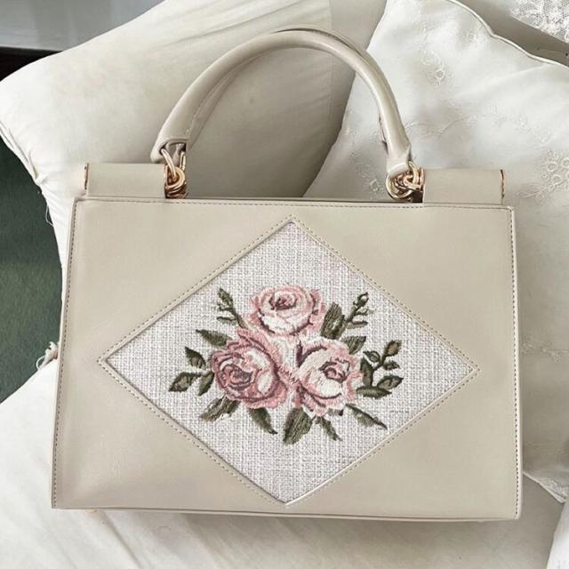 アンアナザーアンジェラス（an another angelus）/【大人気！】ローズ刺繍トートバッグ