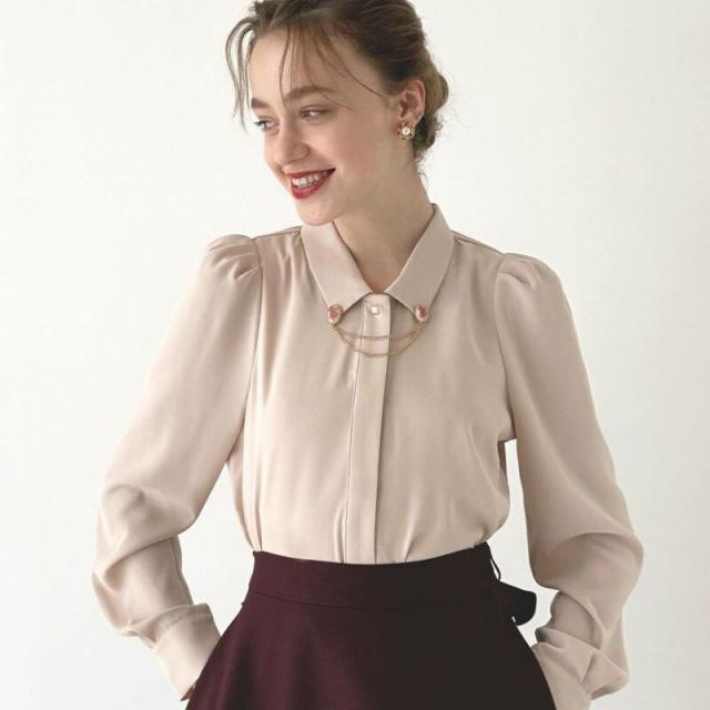 アンアナザーアンジェラス（an another angelus）/【洗える】ローズカメオブローチ付きブラウス