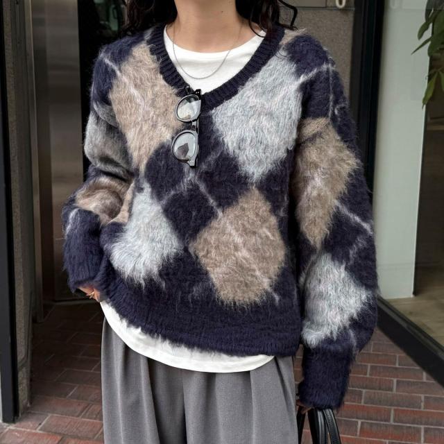 フレディエミュ（fredy emue）/アーガイル柄起毛Ｖネックニット