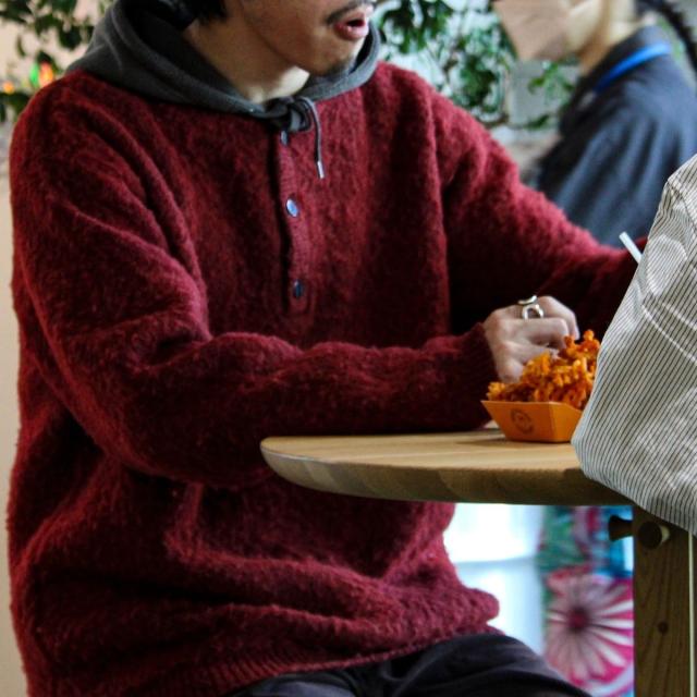 グロスター（GLOSTER）/【モヘアタッチ/ユニセックス対応】ヘンリーネックプルオーバーニット