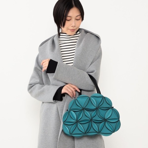 ニコルホワイト（NICOLE WHITE）/3Dフラワーストラップ付きミニボストンバック