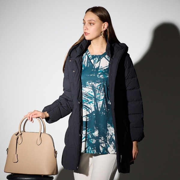 リリアンビューティ（Liliane Burty）/ヴィクトリアダウン使用　フード付きダウンコート