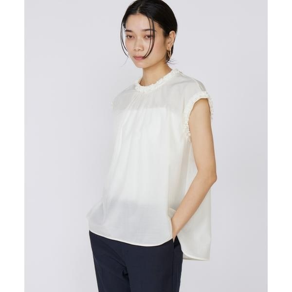 イネド（INED）/《大きいサイズ》タックフリルブラウス