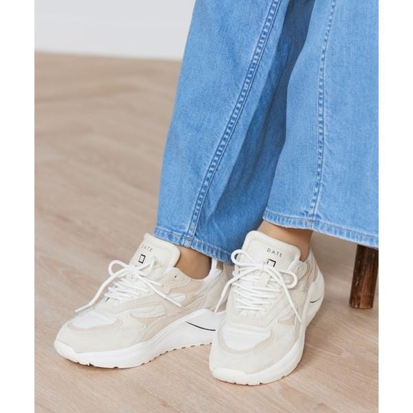 イネド（INED）/FG SHINY BEIGEスニーカー《D．A．T．E．》