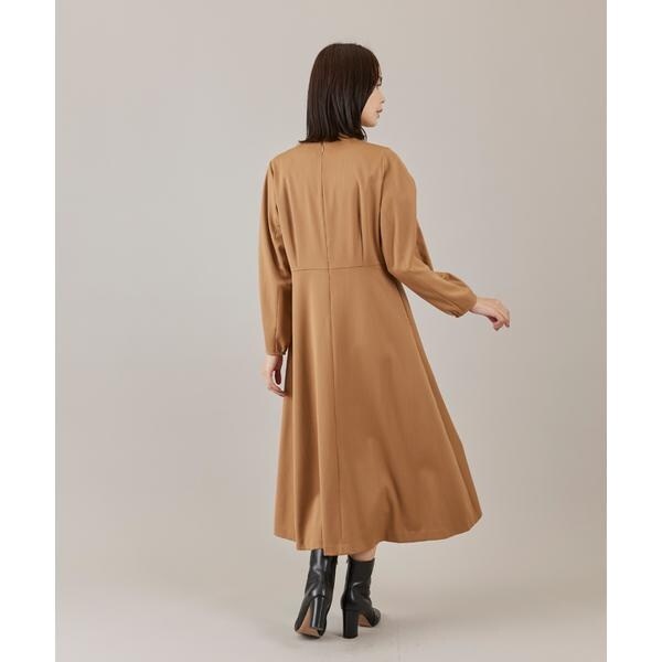 イネド（INED）/《大きいサイズ》キーネックワンピース