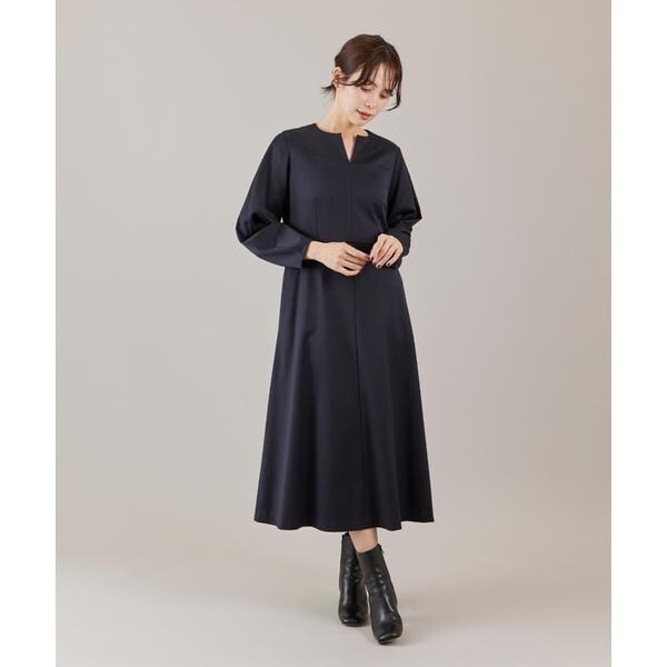 イネド（INED）/《大きいサイズ》キーネックワンピース