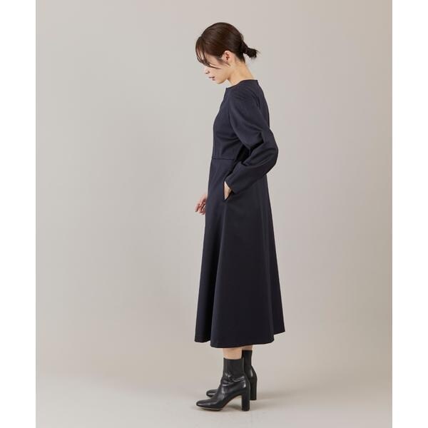 イネド（INED）/《大きいサイズ》キーネックワンピース