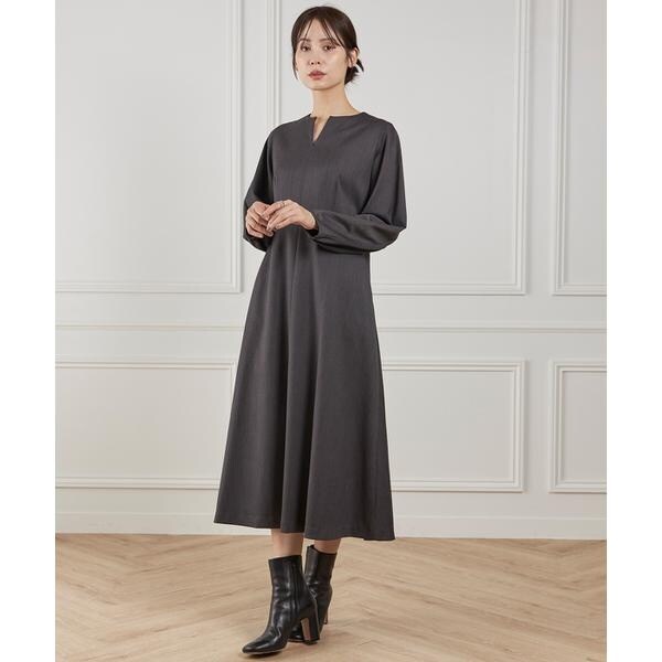 イネド（INED）/《大きいサイズ》キーネックワンピース