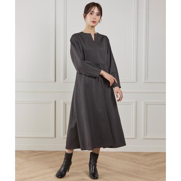 イネド（INED）/《大きいサイズ》キーネックワンピース