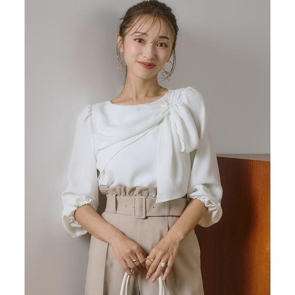 マーリエ ル カセット（Maglie le cassetto）/《M Maglie le cassetto×吉田理紗》華やかドレープブラウス