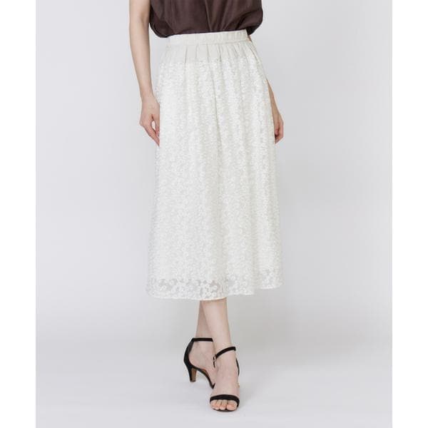 マーリエ ル カセット（Maglie le cassetto）/フラワー刺繍タックスカート