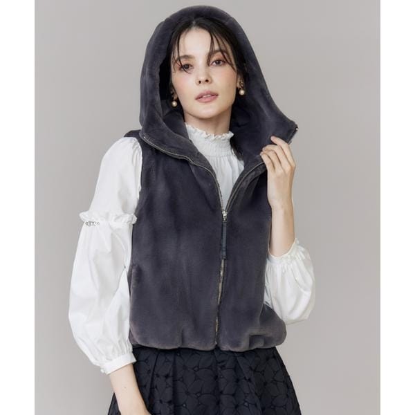 マーリエ ル カセット（Maglie le cassetto）/《大きいサイズ》ふわふわファーフーディジレ《M Maglie le cassetto》