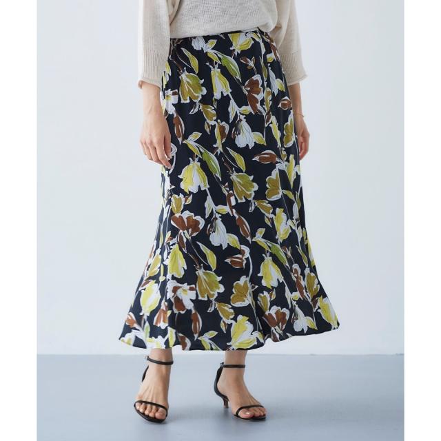 ルクールブラン（le．coeur blanc）/IPEKERフラワーフレアスカート