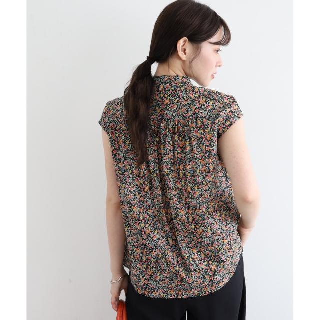 ルクールブラン（le．coeur blanc）/《手洗い可能》リバティフロントフリルブラウス