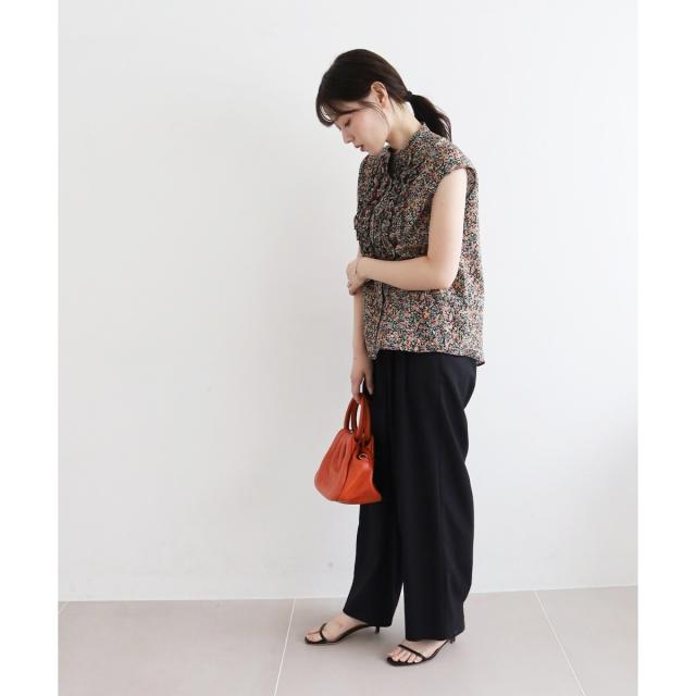 ルクールブラン（le．coeur blanc）/《手洗い可能》リバティフロントフリルブラウス