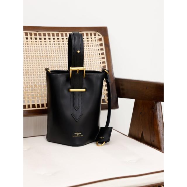 ドロー（DRAW）/ベルテッド バケットバッグ SMALL