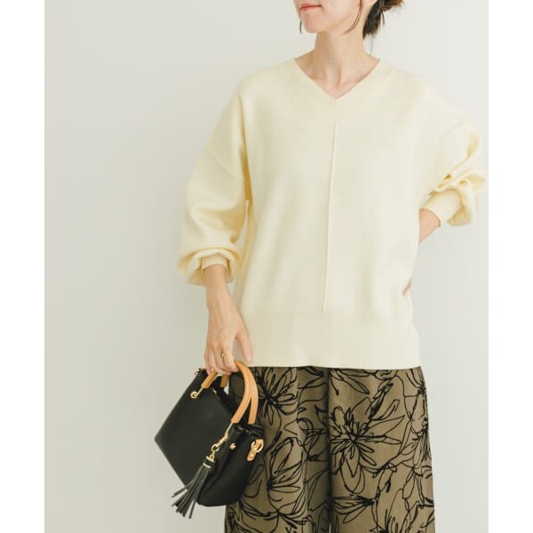 【NEW】アイテムズ アーバンリサーチ（ITEMS URBAN RESEARCH）/Vネックニットプルオーバーの通販はau PAY マーケット ...