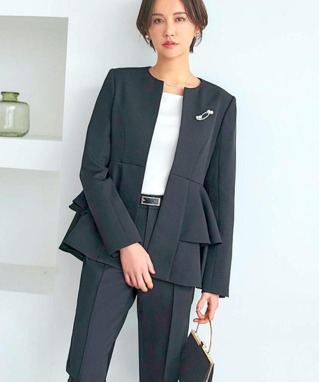 ルイルエブティック（RUIRUE BOUTIQUE）/【S〜3L】ノーカラーフリルペプラムスリムパンツスーツ