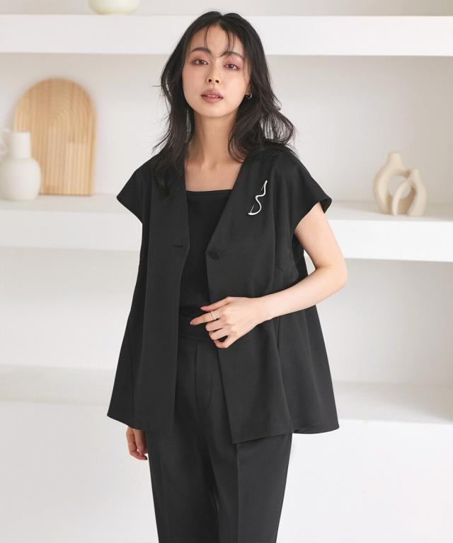 ルイルエブティック（RUIRUE BOUTIQUE）/バックペプラムジレ＆テーパードパンツセットアップ