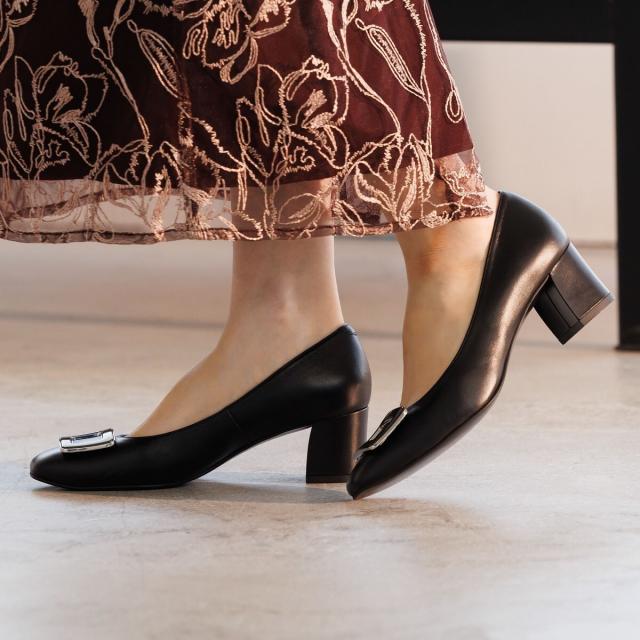 HIMIKO（HIMIKO）/セレモニー〜お仕事まで【卑弥呼25AW】スクエアバックルチャンキーヒールパンプス/653302